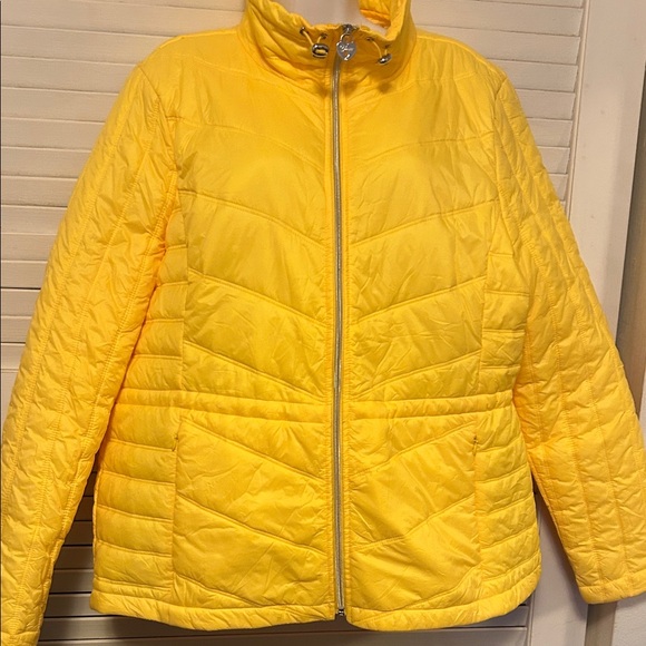 Guess | Jackets & Coats | Guess Bright Yellow Puffer Jacket | Poshmark